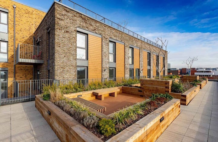 Luxury 1 Bedroom Flat With Balcony - St Anne's - Hove