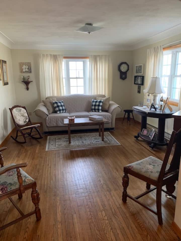 Koelsch Farm Homestead Cottage - リーガ, MI
