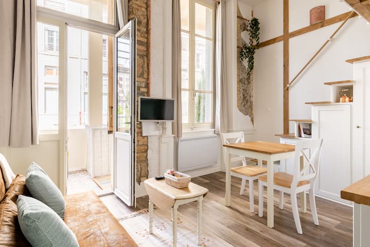 Studio Atypique Et Cozy Avec Terrasse Au Cœur De Lyon Centre, 1er Arrondissement. Proche De Toutes Commodités. - 리옹