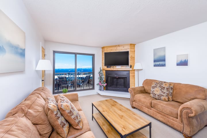 Big White - Ski In/ski Out, Pool, Hot Tub And More - Big White Ski Resort, BC
