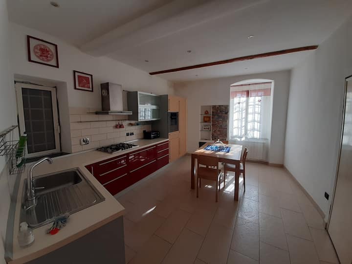 Giuggiolhouse - Vivere L'atmosfera Del Borgo - Genova