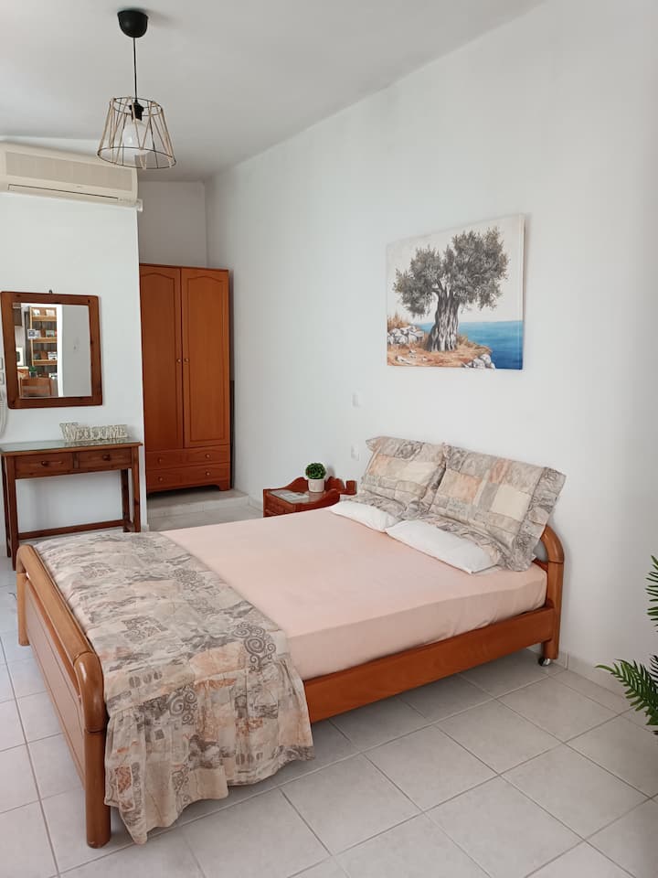 Maria's Studio No6. Only 3 Minutes From The Beach. - Rhodes Airport (RHO)