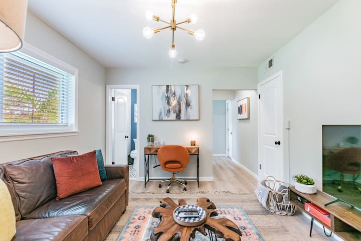 Perfect One-bedroom- 10 Mins From Clearwater Beach - Dunedin, FL