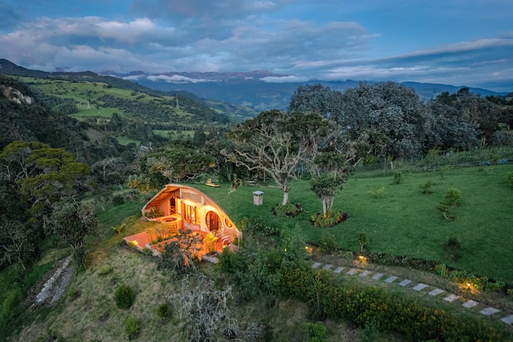 Casa Bajo Tierra La Calera - La Gloria Reserva - La Calera, Colombia