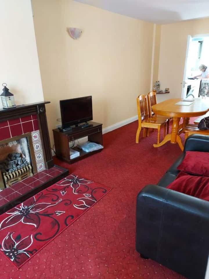 Comfortable 2 Bed House 2km From City Centre. - Dublin