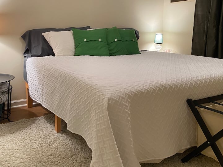 Cozy Private Spot In Downtown Black Mountain - Black Mountain, NC