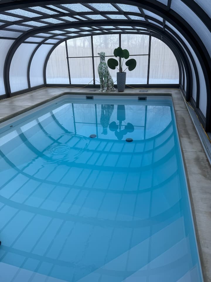 Pool Indoor-outdoor Heated, Fire Pit, Games - Hershey, PA