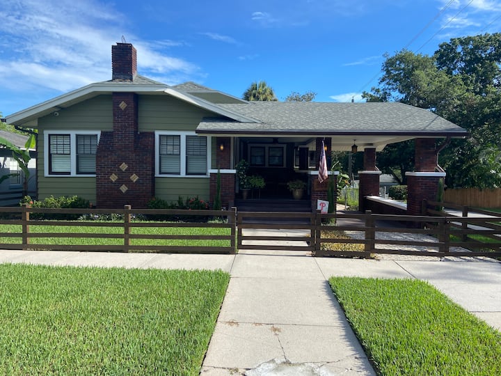 Adorable Studio In Seminole Heights - Tampa, FL