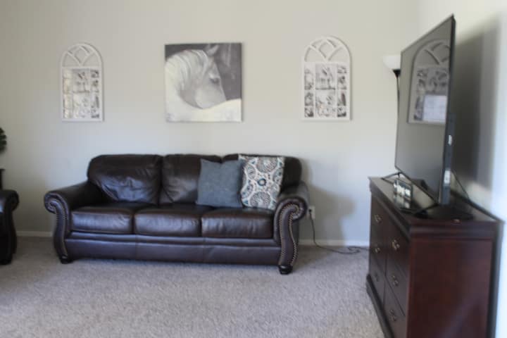 Family Modern 2b Condo|20 Min Strip| Pool-parking. - Las Vegas