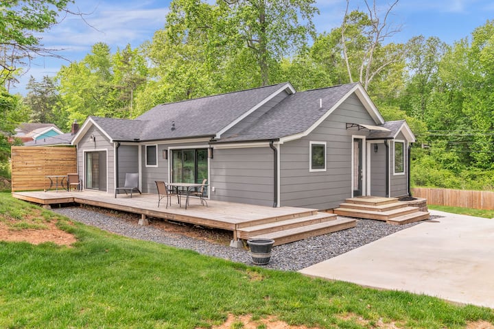 2br En-suites House| Mtr| Contractors| Relo| Yard - Greenville, SC