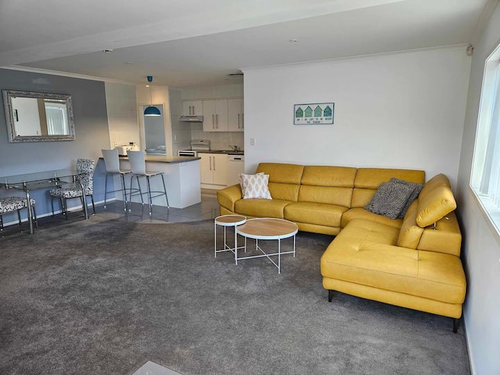 Mikes @ The Mt 2 Bedroom Apartment - Mount Maunganui
