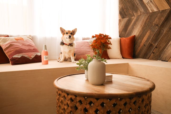 Desert Blush By The Joshua Tree Cabin (+ Hot Tub!) - Twentynine Palms, CA
