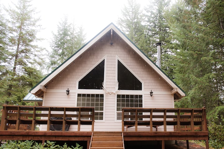 Apres-ski Inn 5bd/2ba Wifi-smart Tv- 12 Guests