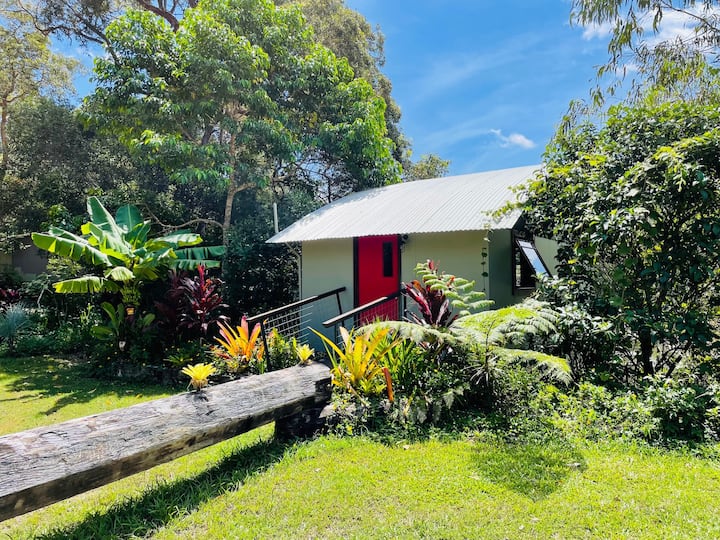 Truly Unique Tiny House Nestled Atop The Billabong - Cairns