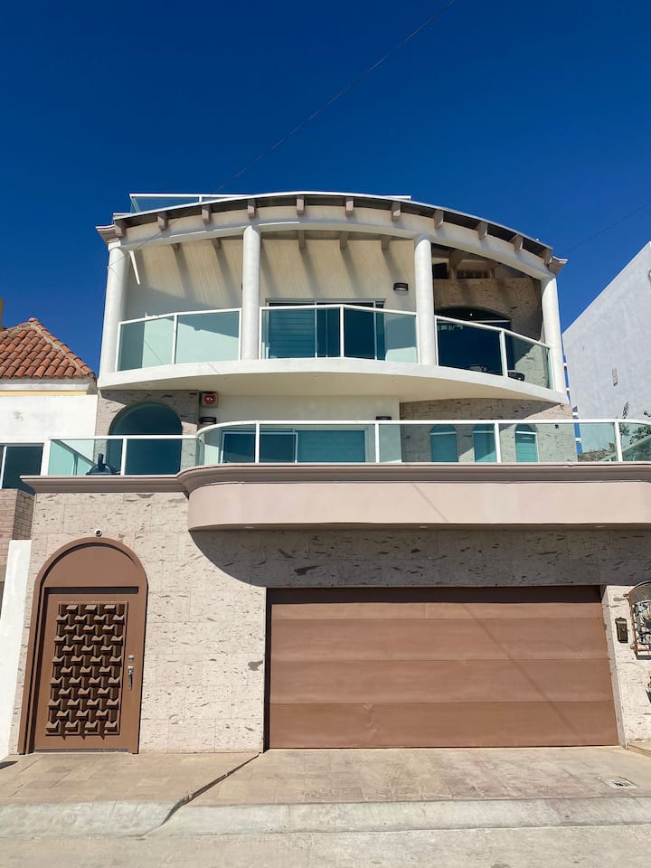 Beckers Pool House - Tijuana