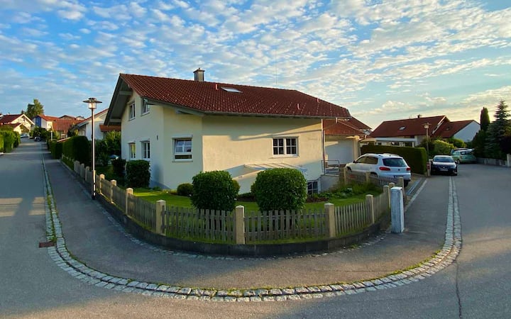 Ferienwohnung  Bei Memmingen
Hell Freundlich - Memmingen