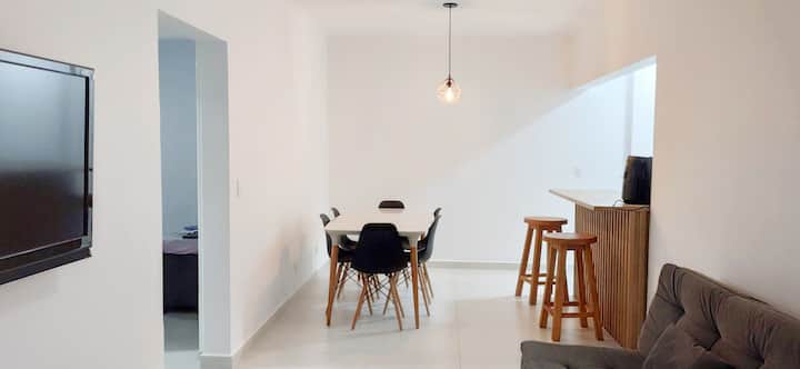 Apartamento Aconchegante Próximo à Praia Enseada - Guarujá