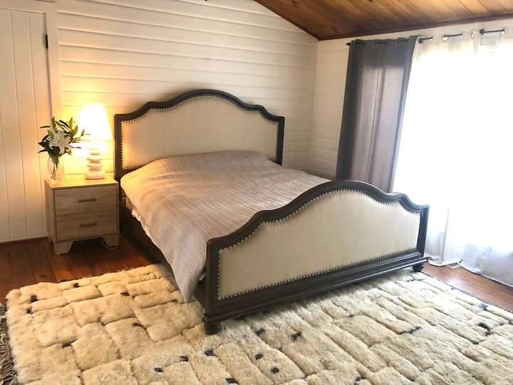 4 Bed Home Next To Devil’s Glen Ski Club! - Creemore