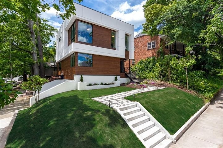 Modern Home At Piedmont Park - Atlanta, GA