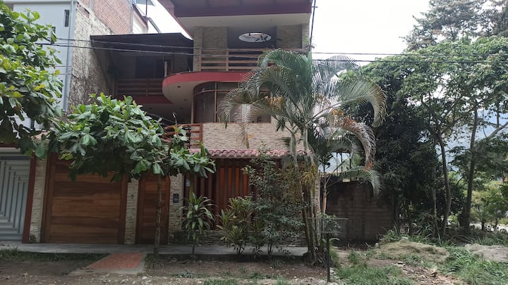 Agradable Casa Para Relajarse En La Selva Central - San Ramón