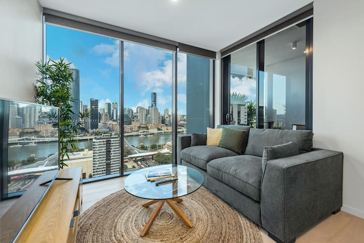 Breathtaking City & River Views W/ Pool, Gym, Park - Brisbane