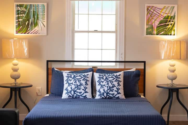 #3 Walk To Shopping! Beautifully Upgraded Studio - U.S. Virgin Islands
