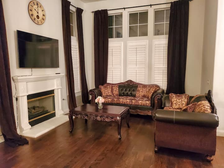 Lovely Home W/ Pool, Spa, Outdoor Grill And More! - Clovis, CA