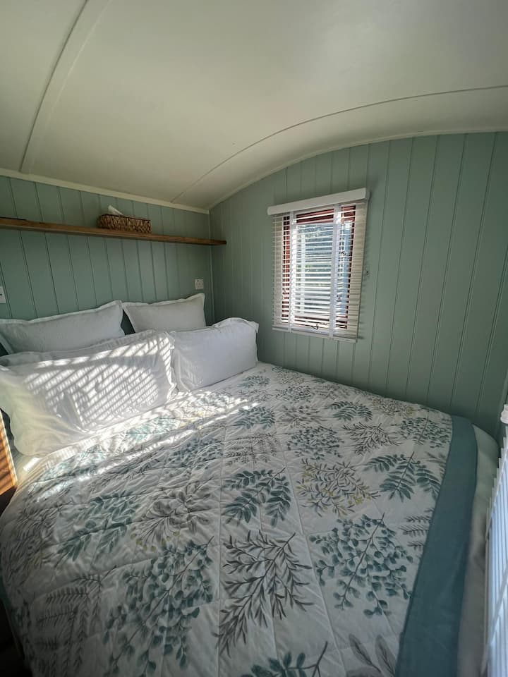 The Shepherd's Hut - Chipping Norton