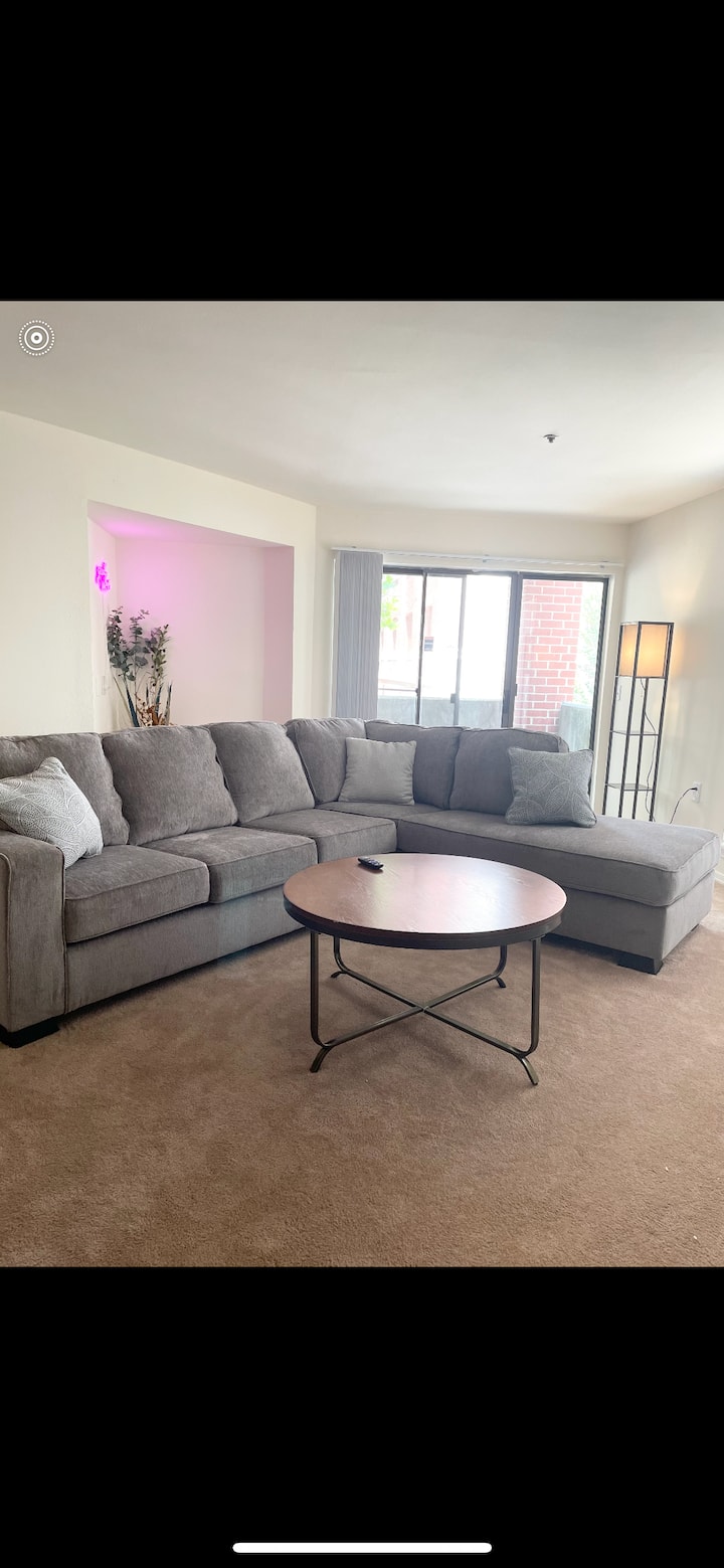 Phenomenal Amazing Clean Spacious King Suite/patio - Baltimore, MD