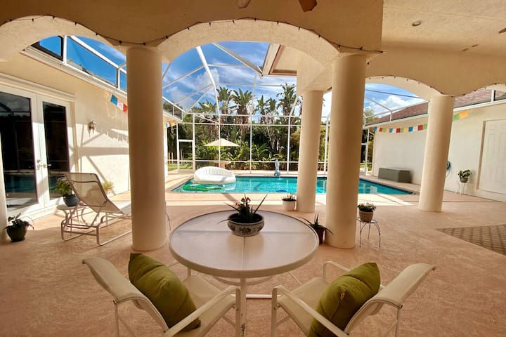Delightful 3 Bedroom Home On Over 1 Acre - Jupiter, FL