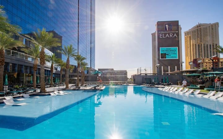 5- Star Luxury Las Vegas Stay