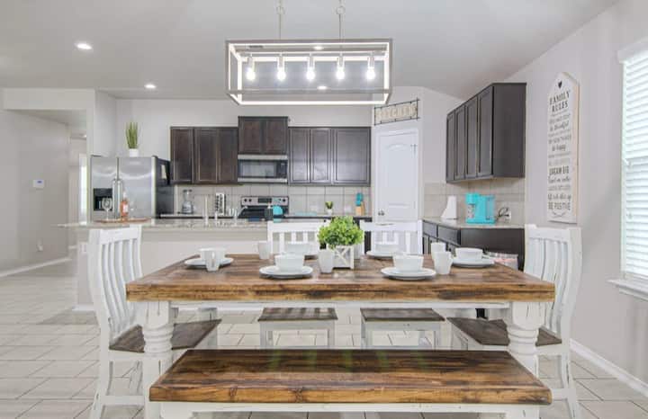 Cheerful 4 Bedroom Close To Lackland , Sea World - San Antonio, TX
