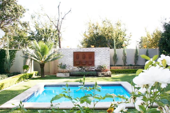Complete 3-bedroom Family Home, With Pool - Pretoria