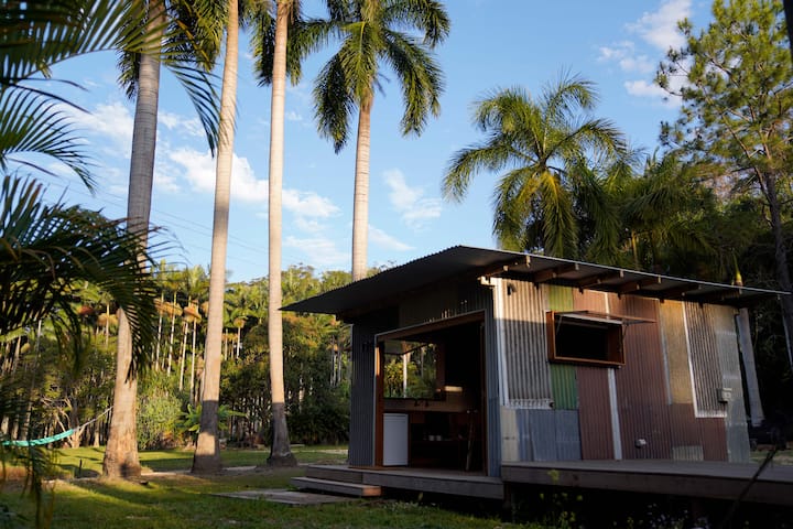 The Strawberry Hut, Palm Stay Cabin. - Mullumbimby