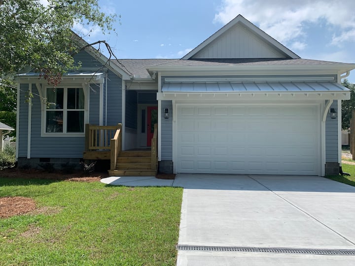 Pets Welcome! 3 Br 2 Ba 2026 Now Available - Oak Island, NC
