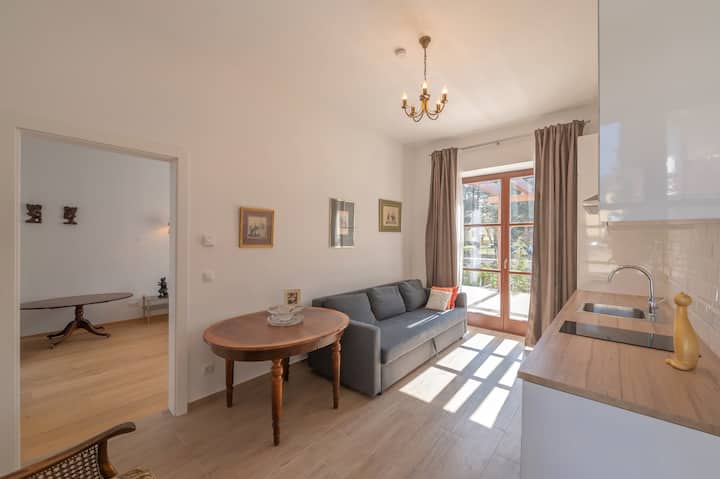 Villa Musik: Nicely Decorated Apartment - Baden bei Wien