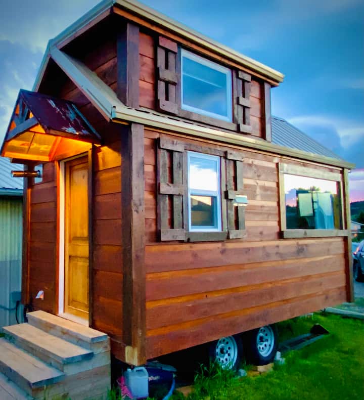 Tiny House With Big Sky Views - Bozeman, MT