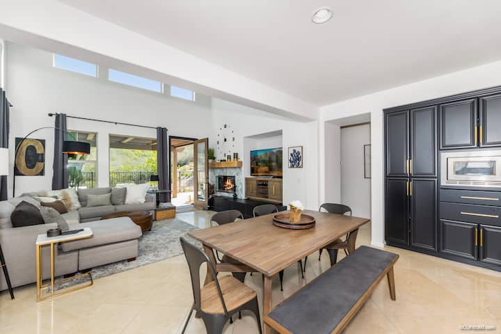 Private Home With A View Of Nature - San Marcos, CA