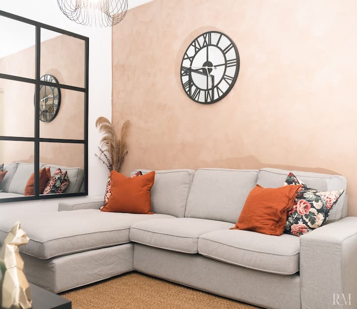 2br Penthouse+2t&b+balcony+freeparking+6paxmax - Tagaytay