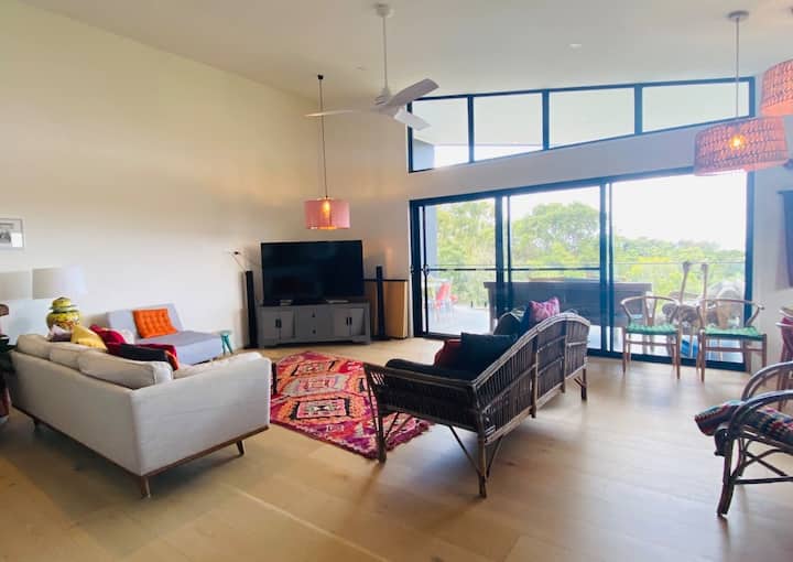 Spacious Zen Room In Modern Apartment, Ocean Views - Ocean Shores
