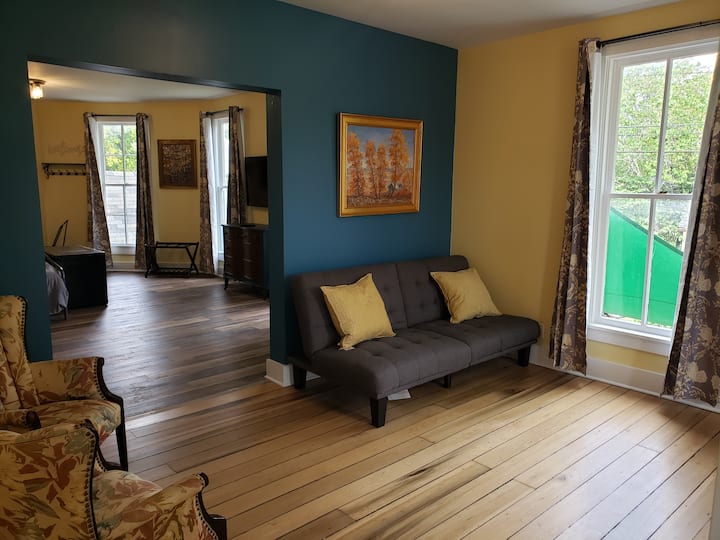 Allie's Suite, Lovely Unit In Downtown Nashville - Nashville, IN