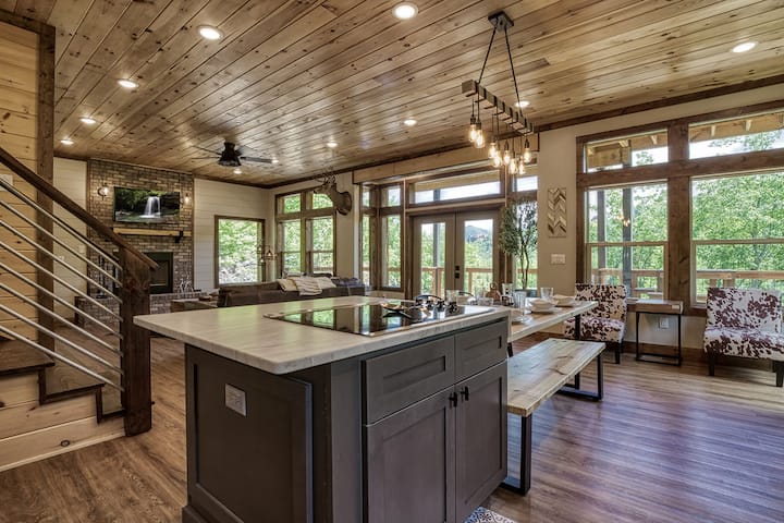 Brand New Modern Mountain Chalet - Gatlinburg, TN