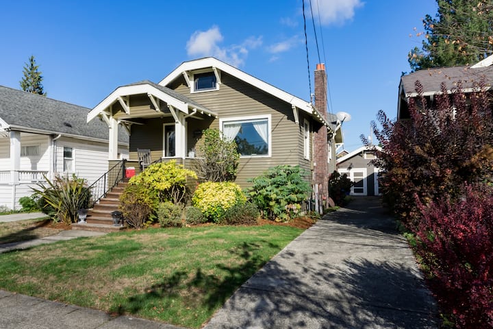 Stylish Basement Apartment In Greenwood - Seattle, WA