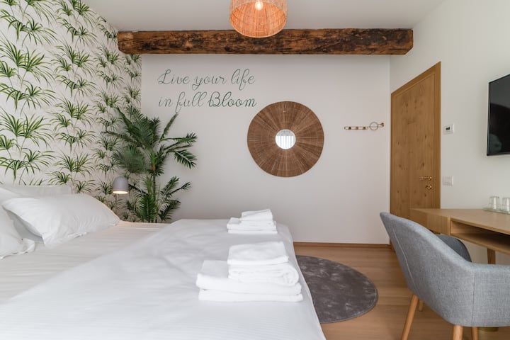 Kenthia Deluxe In Blooms Boutique Hotel - 파도바