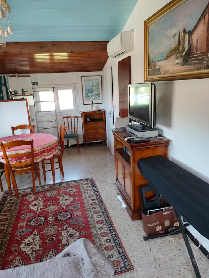 Chambre Totalement Indépendante 900 M De La Plage - Bandol