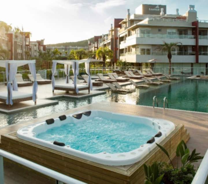 Magnífico Apartamento Condomínio Frente Mar - Florianópolis