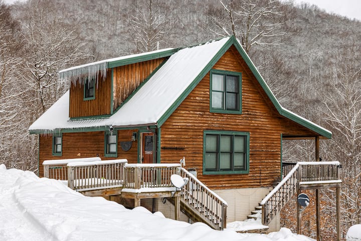 The Hideout Near Snowshoe Resort - West Virginia