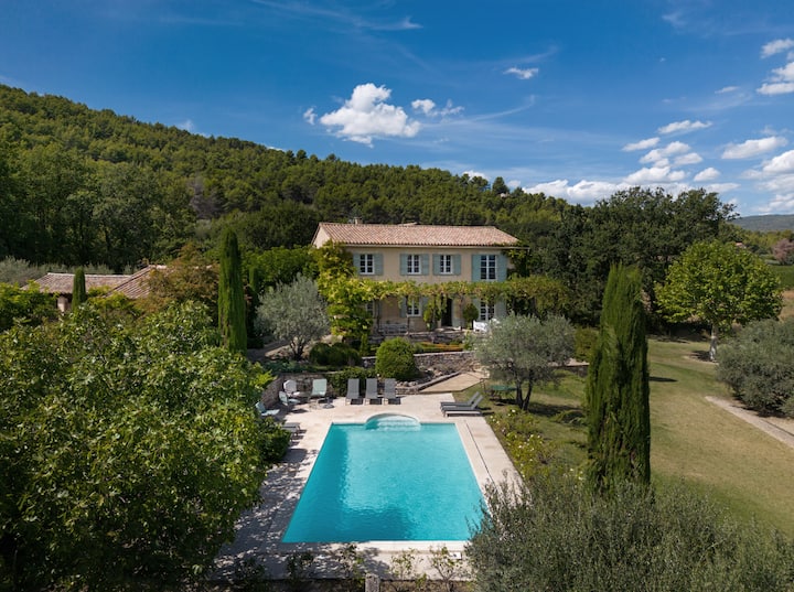 Romantic Villa Set In Olive Grove With Pool - Rustrel
