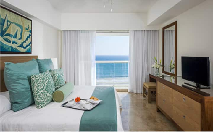 Luxurious Two Bedroom Suite - Acapulco