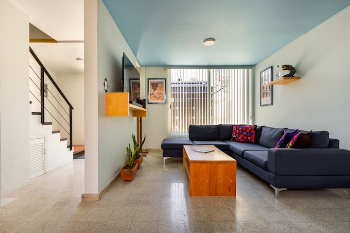 Casa Con Garage En El Centro Histórico De Oaxaca - Oaxaca